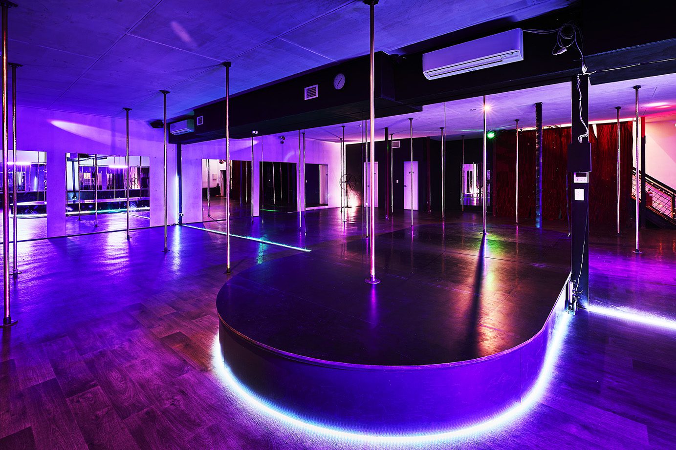 Amateur Pole Queen 2016! - Bobbi's Pole Studio Perth